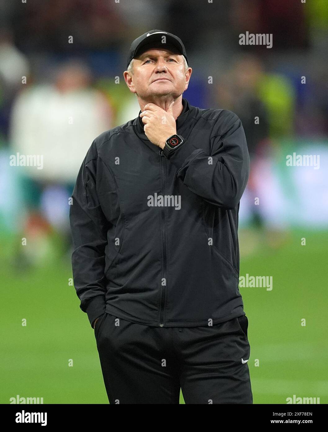 Der slowenische Trainer Matjaz Kek sieht nach der UEFA Euro 2024, dem ...