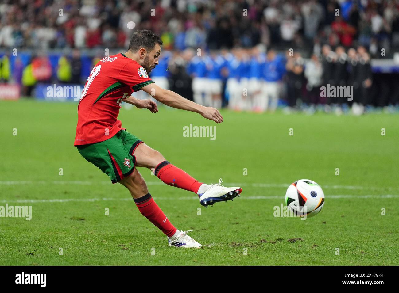 Der portugiesische Bernardo Silva erzielte im Elfmeterschießen während ...