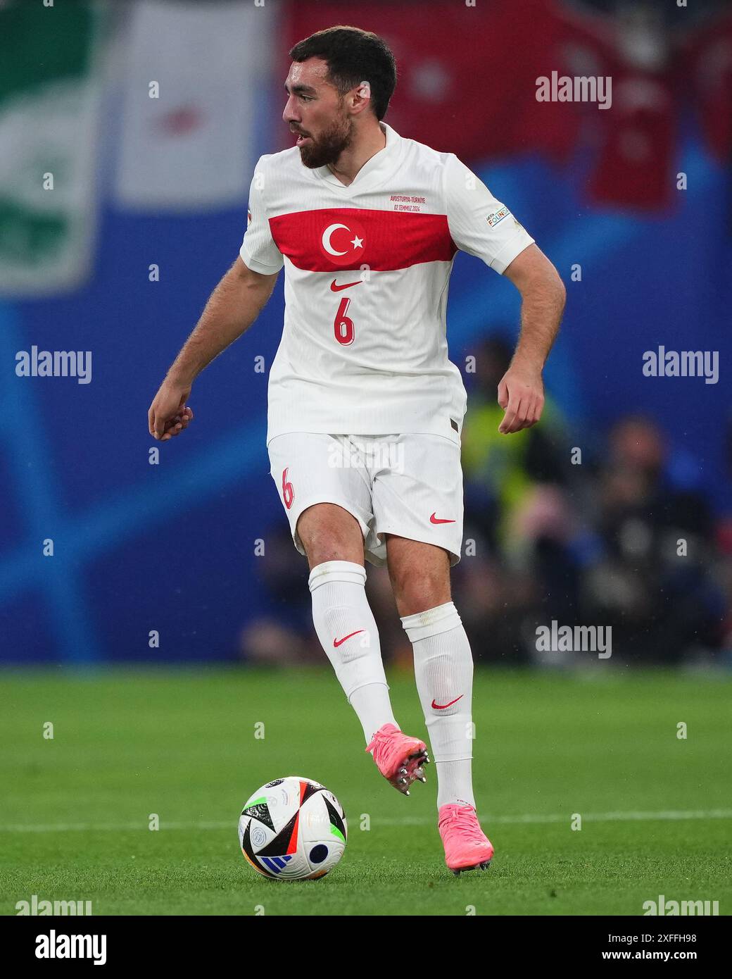 Orkun Kokcu aus Turkiye spielte am 2. Juli 2024 im Red Bull Arena ...