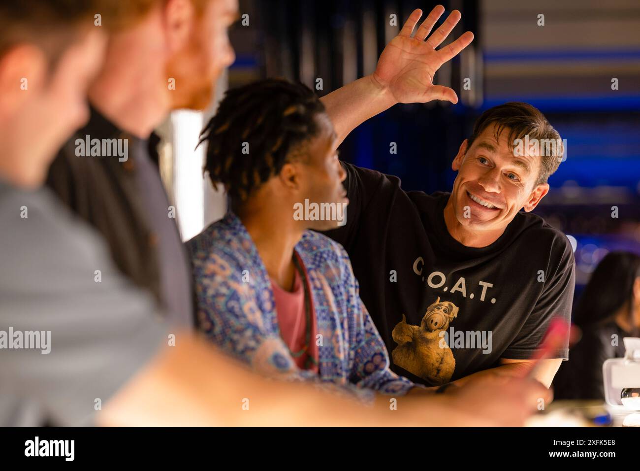 Ricky Stanicky (2024) unter der Regie von Peter Farrelly mit Zac Efron ...