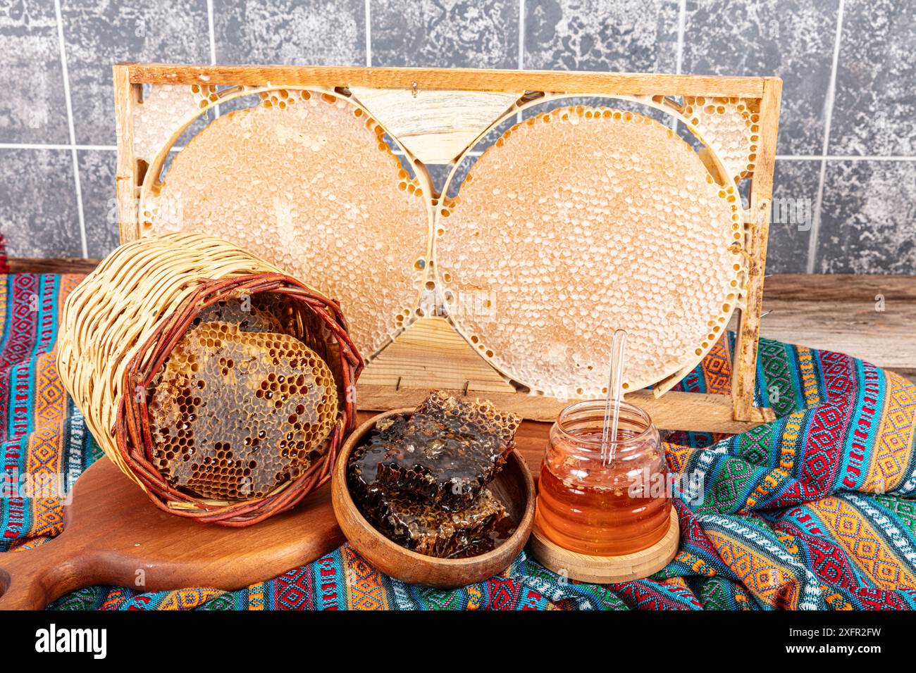 Magische Waben aus nächster Nähe, Honigernte, Honigernte. Bio ...