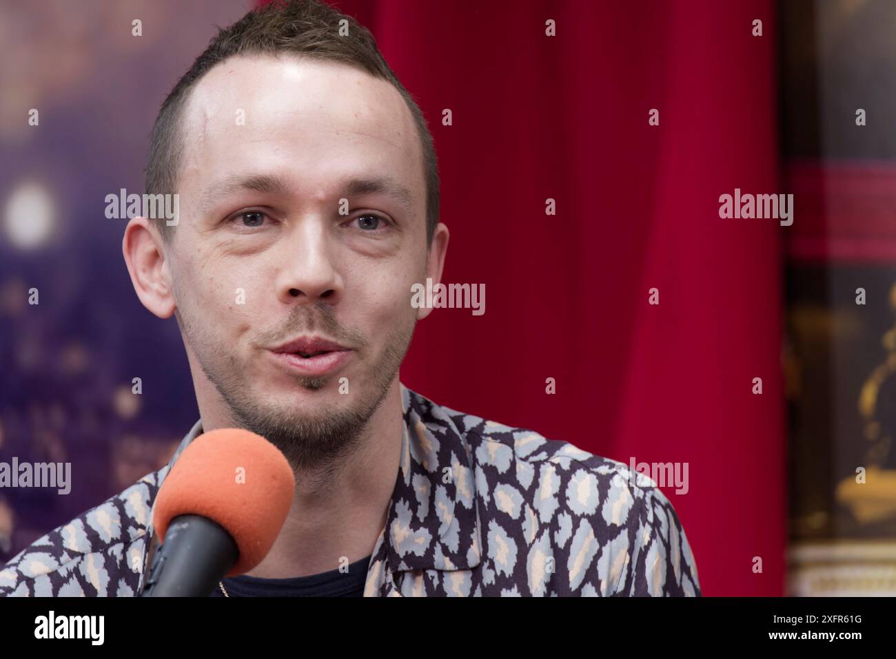 Villejuif, Frankreich. Juli 2024. Sänger und Radio-TV-Moderatoren ...