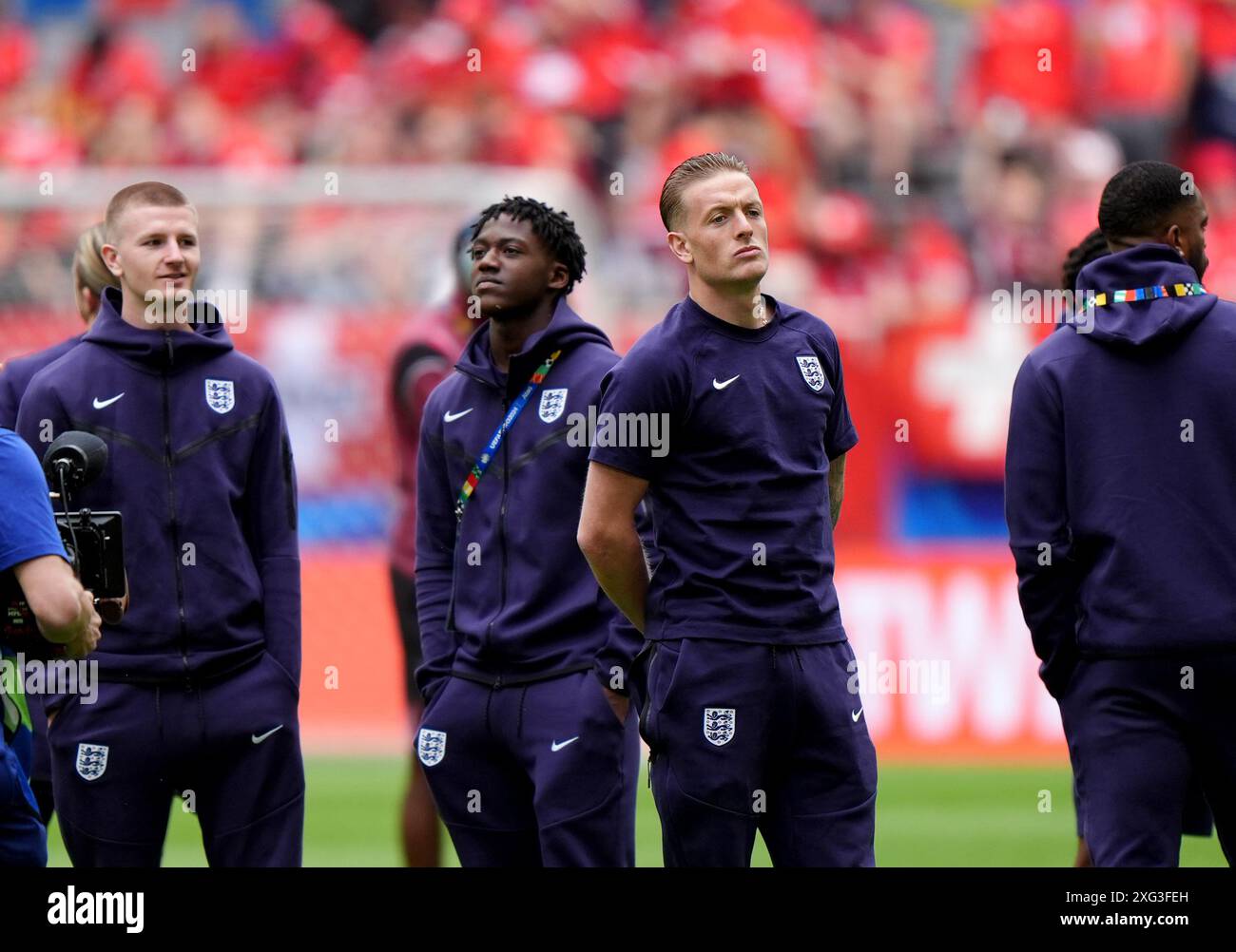 (Von links nach rechts) die Engländer Adam Wharton, Kobbie Mainoo und ...