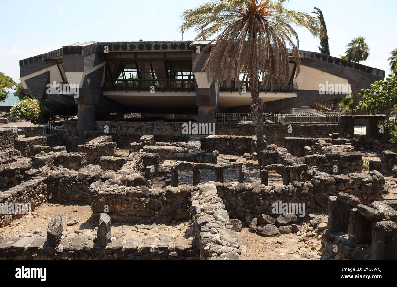 Kirche des Hauses St. Peter, Kapernaum, erbaut in Form eines ...