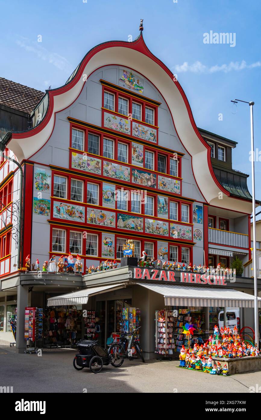 Appenzell ist das traditionelle Schweizer Dorf, das für malerische ...