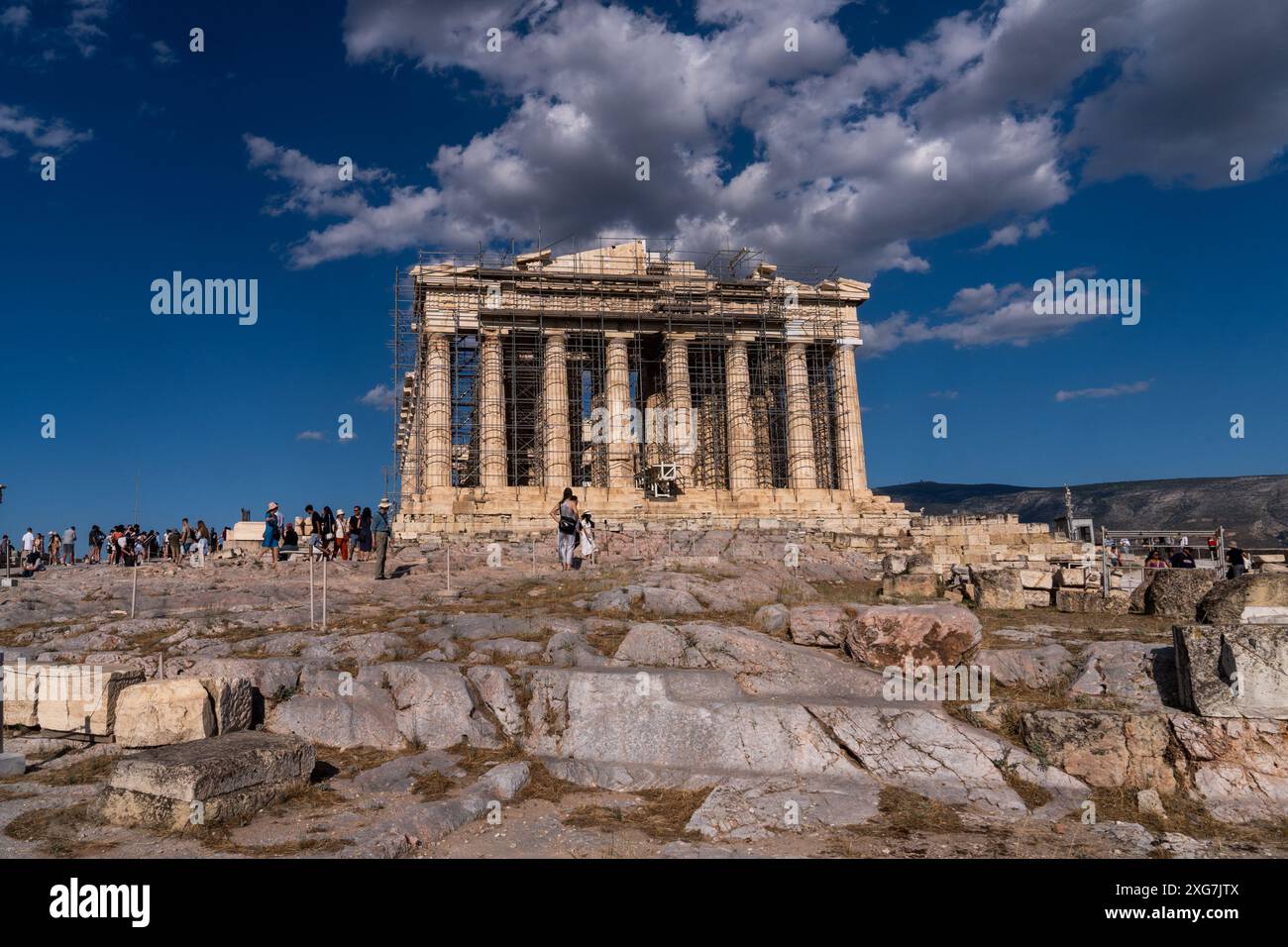 Der Parthenon, ein griechischer Tempel, der der Göttin Athena gewidmet ist, in der Akropolis der ...