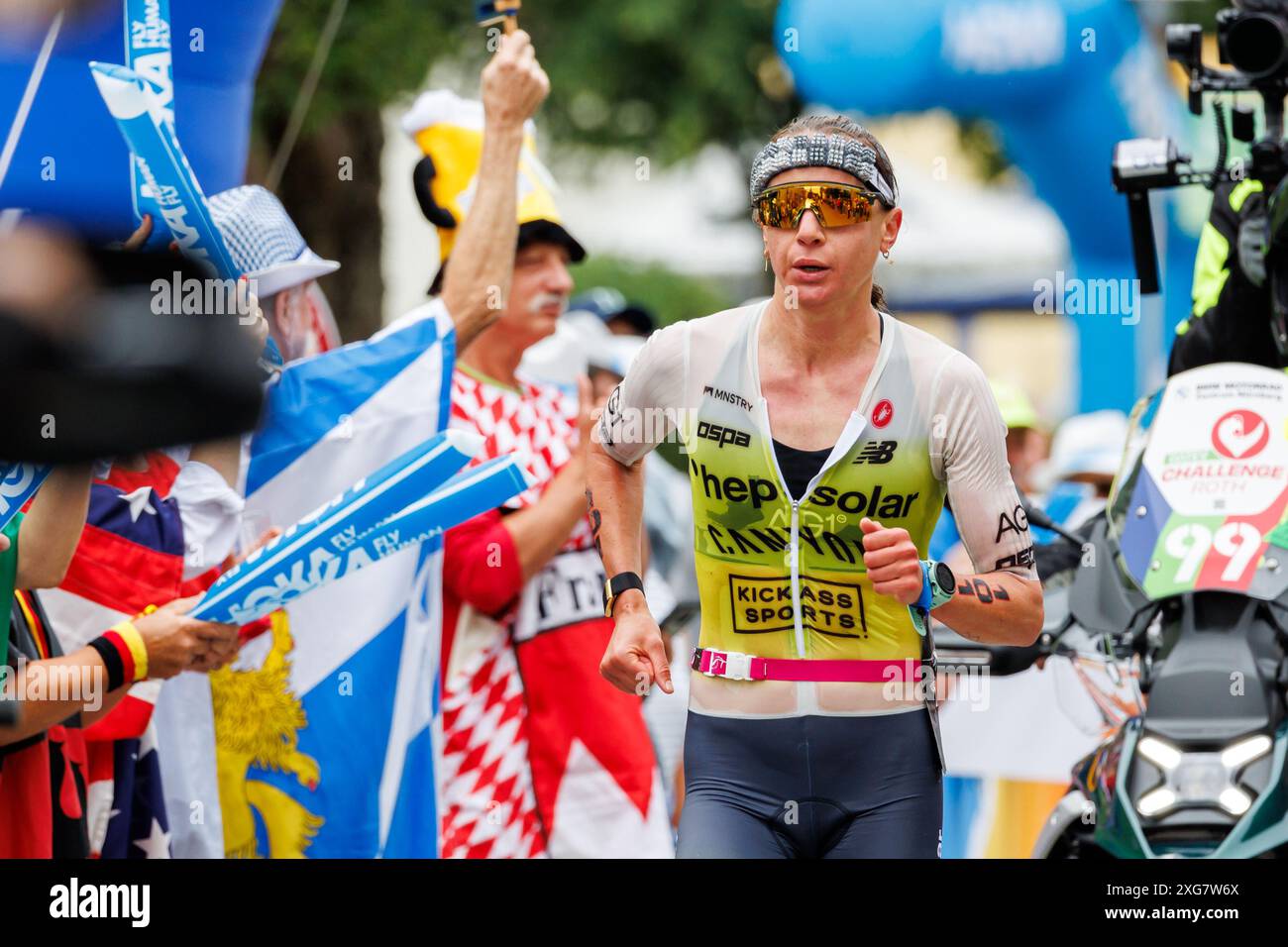 07. Juli 2024, Bayern, Roth: Triathlon: Herausforderung Roth. Laura ...