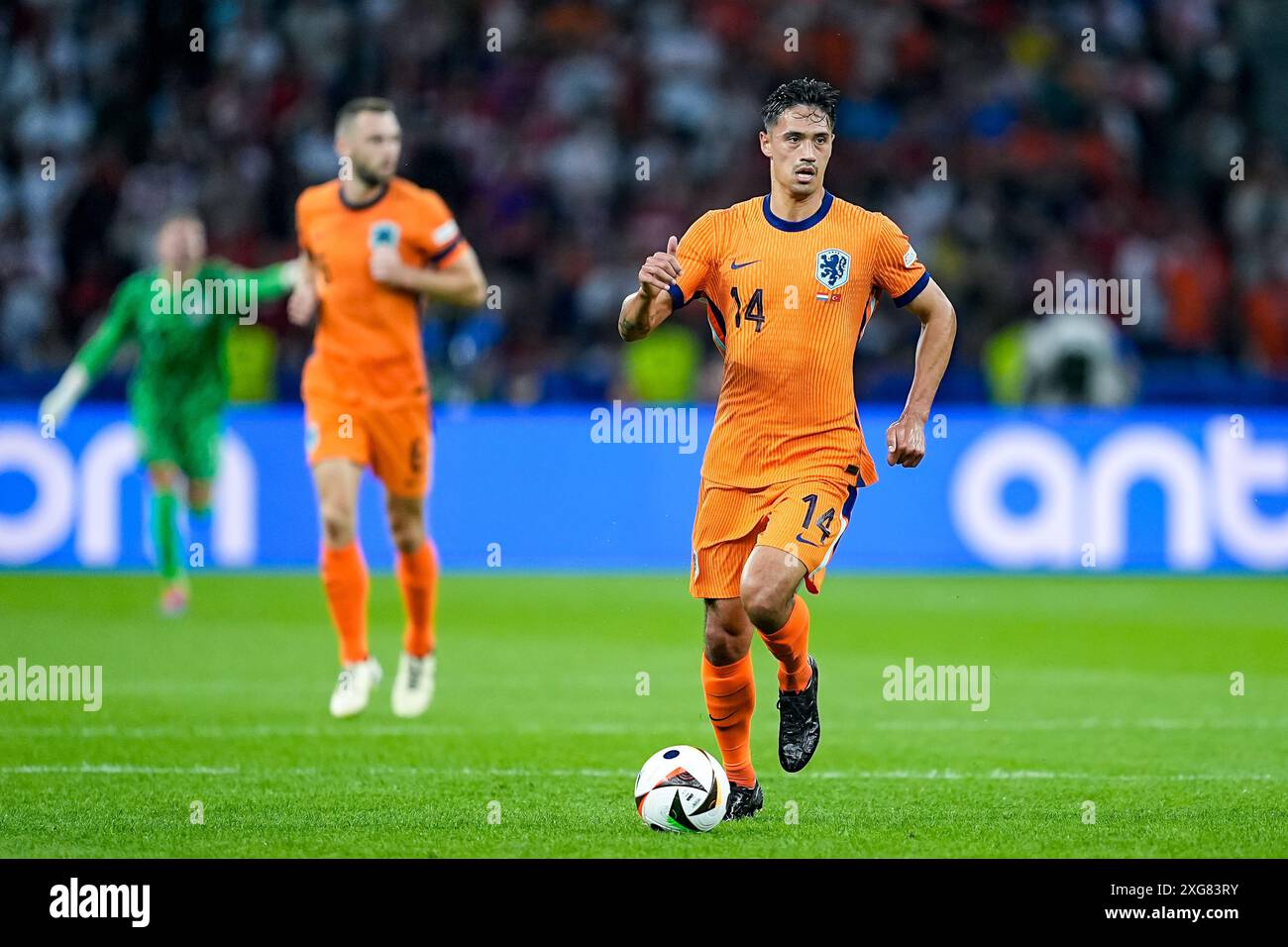 Berlin, 6. Juli 2024: Tijjani Reijnders (14 Niederlande) tritt beim ... Berlin, 6. Juli 2024: Tijjani Reijnders (14 Niederlande) tritt beim ...