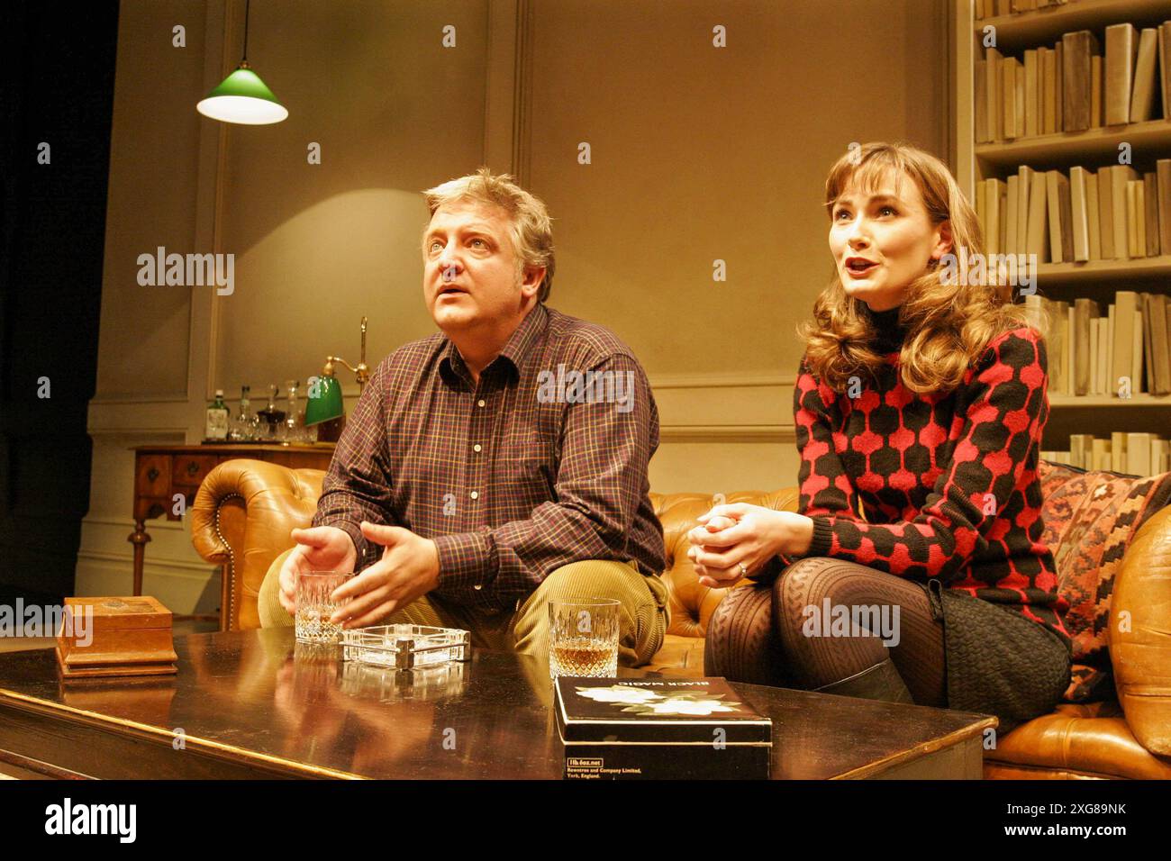 Simon Russell Beale (Philip), Anna Madeley (Celia) in DER PHILANTHROPIN ...