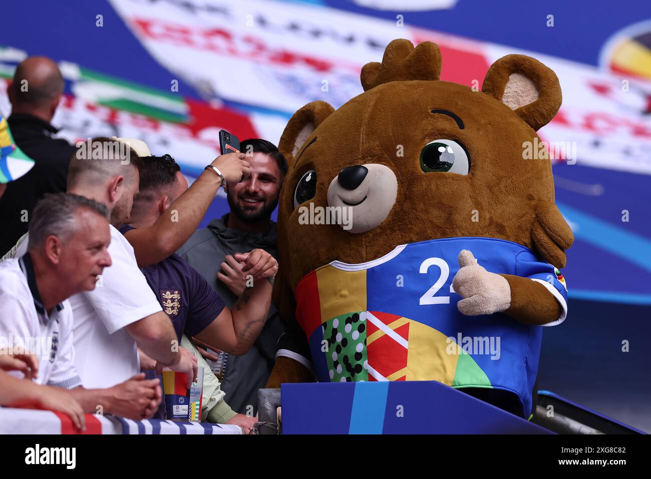 Albart Mascotte gewann die Euro 2024 während des Viertelfinales der ...