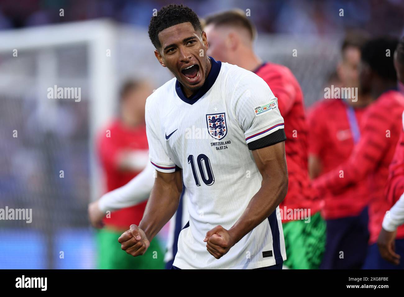 Jude Bellingham aus England feiert am 6. Juli 2024 in der Arena ...