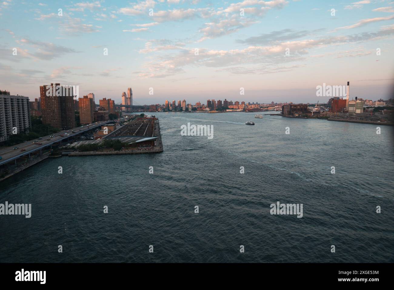 Franklin D. Roosevelt East River Drive (auch bekannt als „der FDR ...