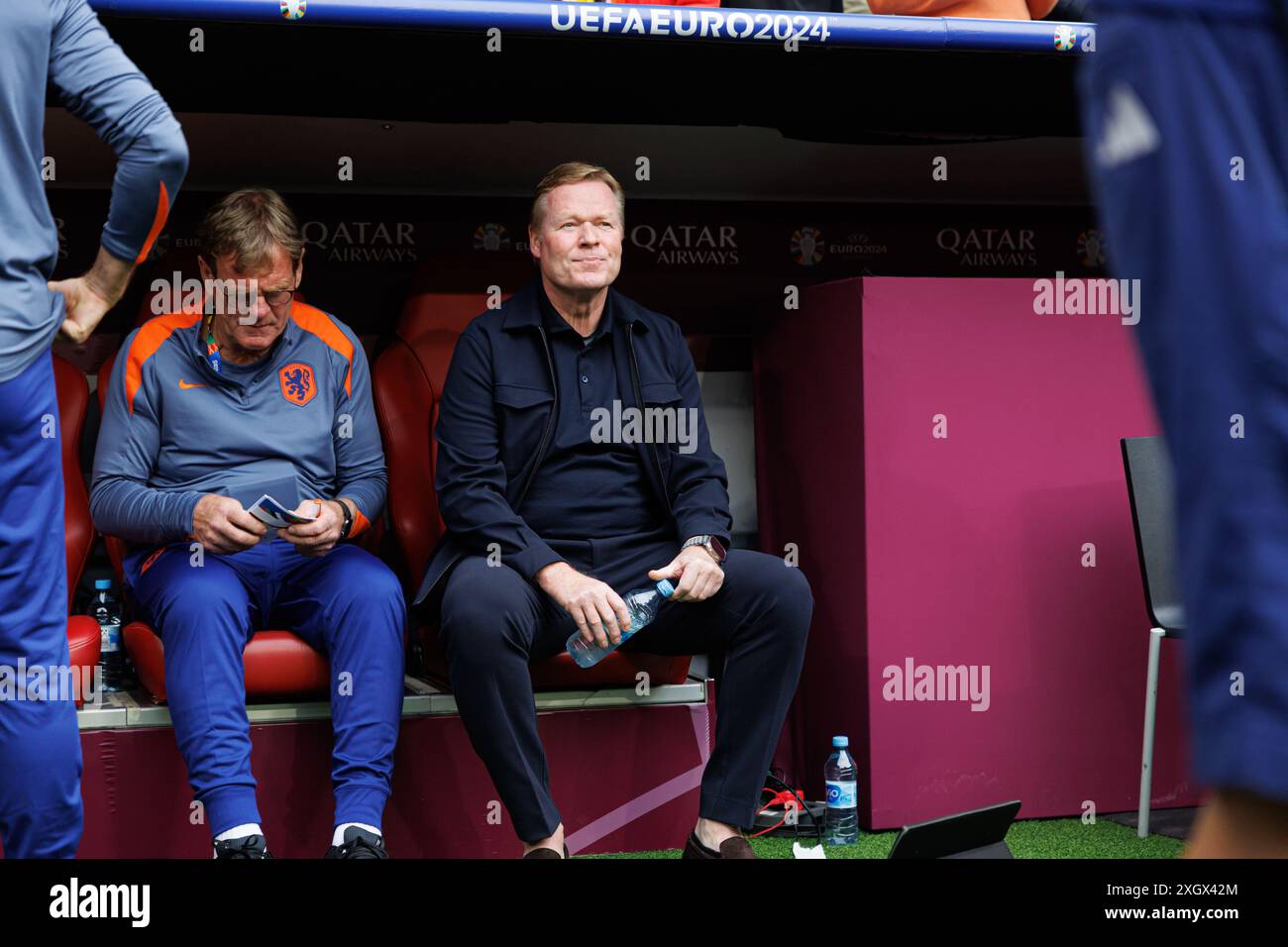 Roman Koeman war beim Achtelfinale der UEFA Euro 2024 zwischen den ...