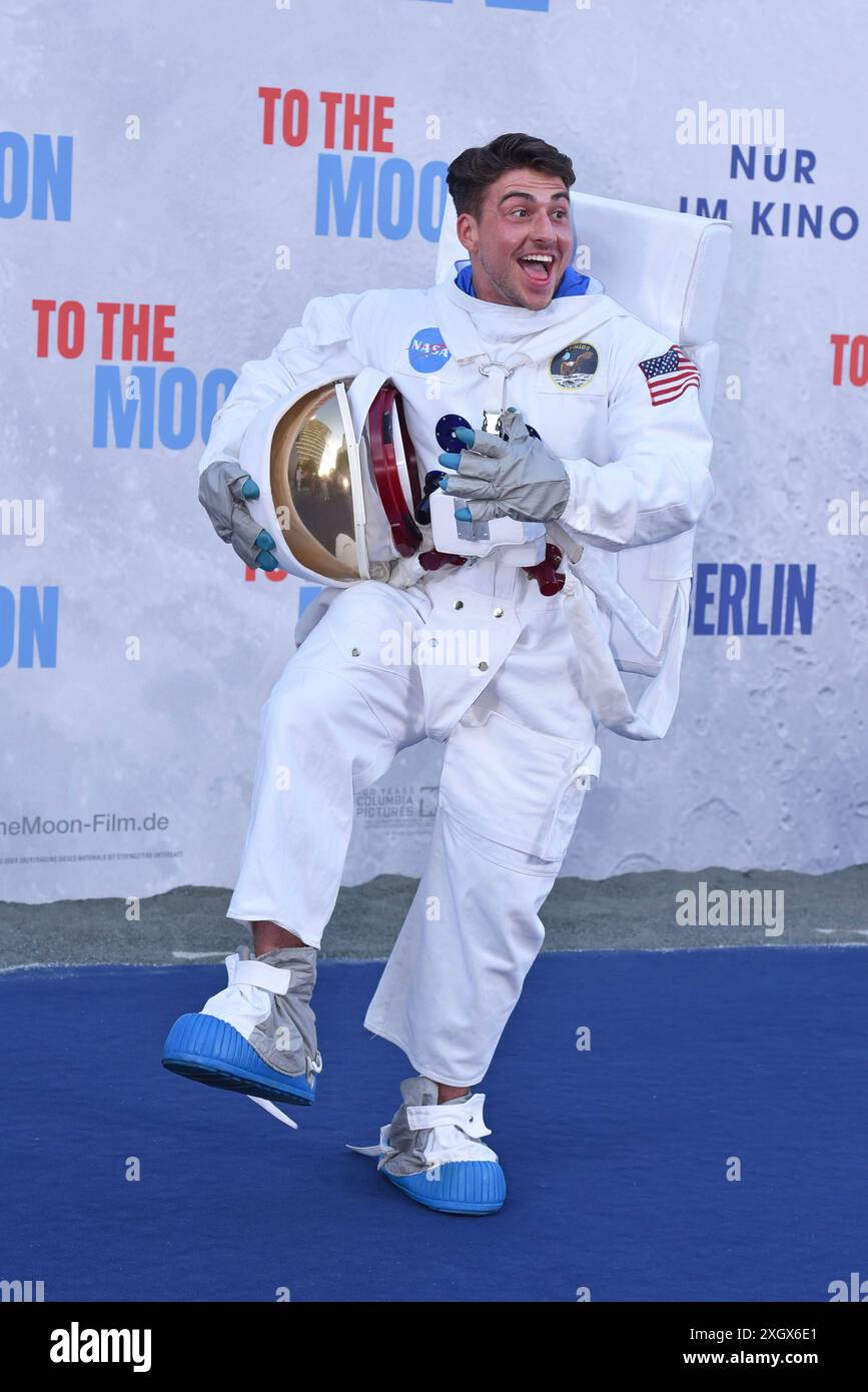 Johny Münster bei der Deutschlandpremiere von TO THE MOON im Zoo Palast ...
