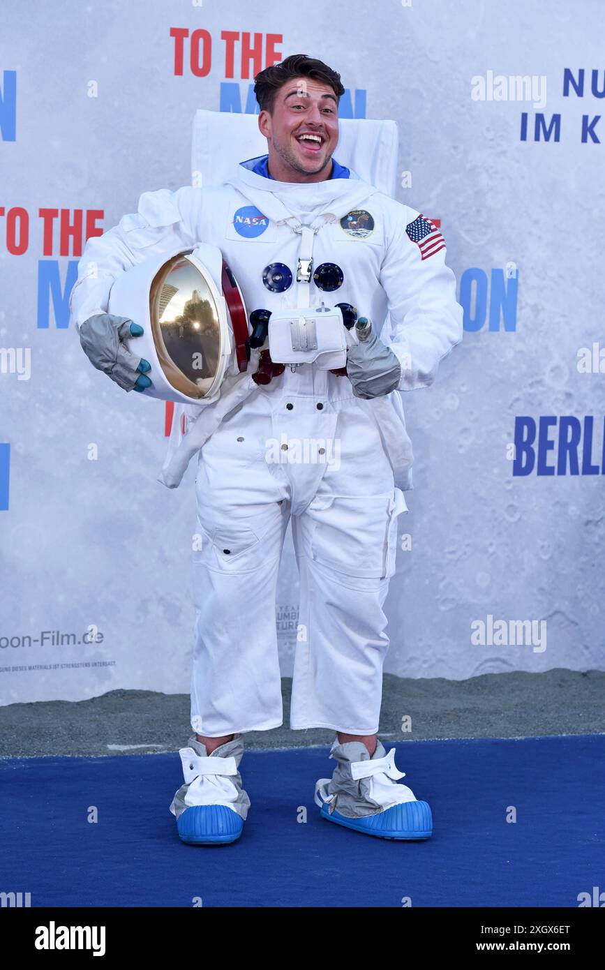 Johny Münster bei der Deutschlandpremiere von TO THE MOON im Zoo Palast ...