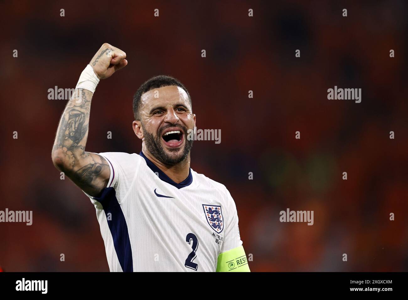 Dortmund - Kyle Walker aus England feiert den Sieg 1-2 nach dem ...