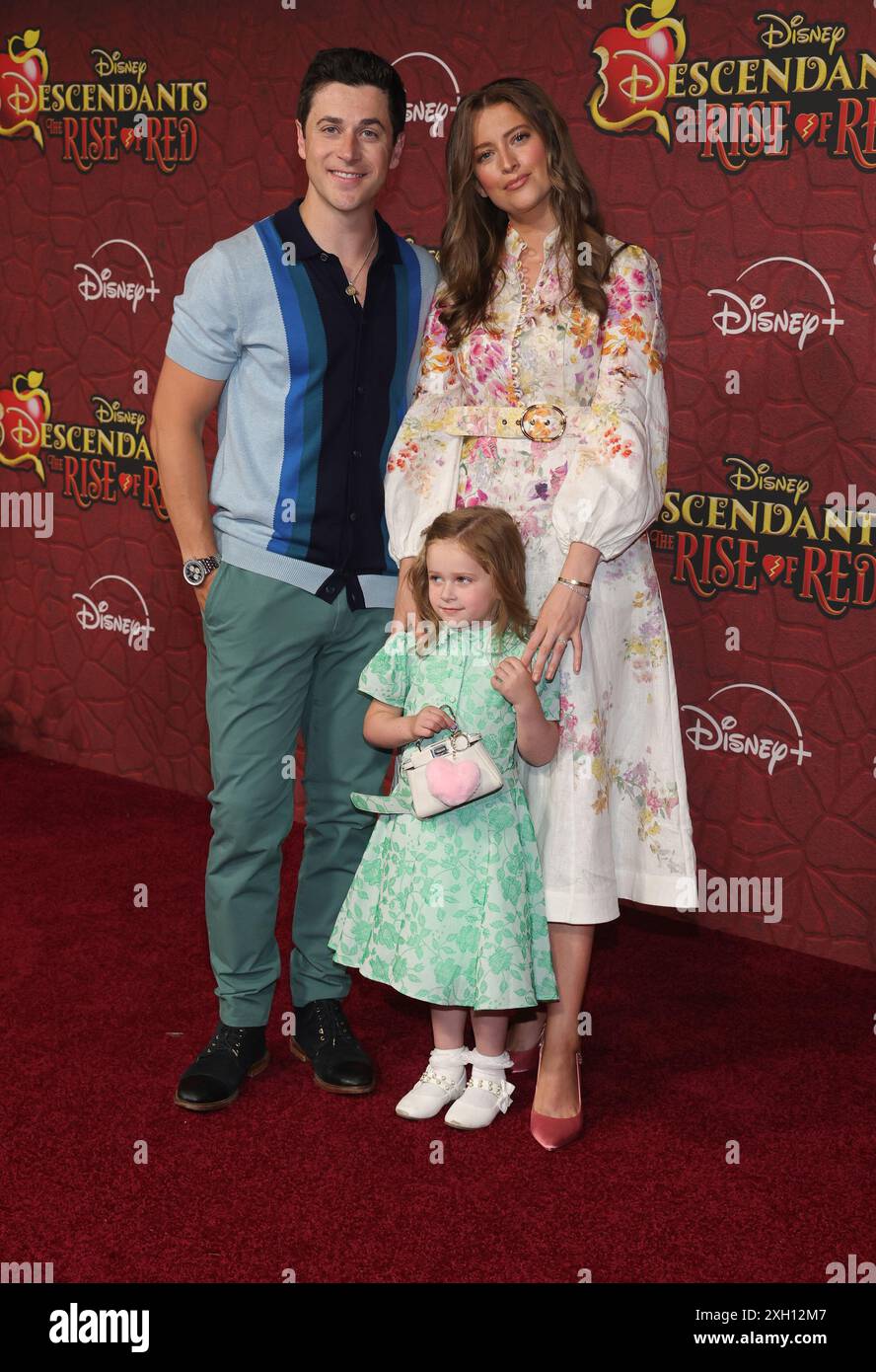 Burbank, ca. 10. Juli 2024. David Henrie, Maria Cahill bei der Premiere ...