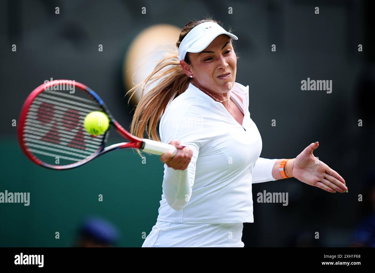 Donna Vekic im Kampf gegen Jasmine Paolini am 11. Tag der Wimbledon ...