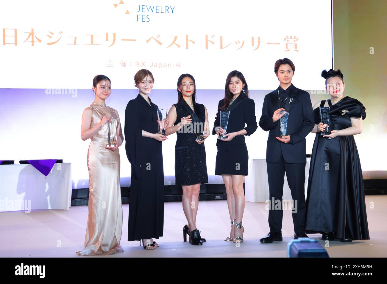 (L-R) Kanna Hashimoto, Mai Shiraishi, MEGUMI/Megumi, Ryoko Shinohara, Koji Seto, Naomi Watanabe ...