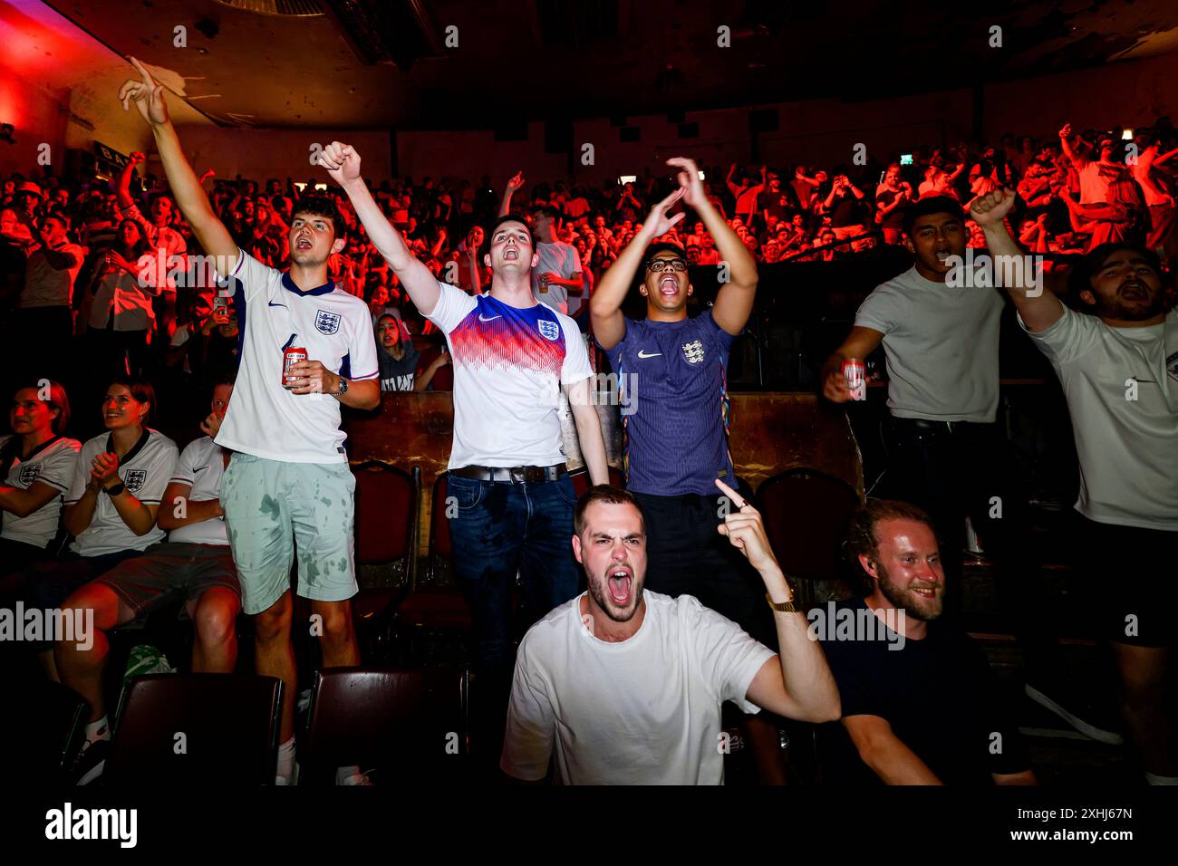 LONDON, VEREINIGTES KÖNIGREICH. 14. Juli 24. Die Fans beim Finale der ...