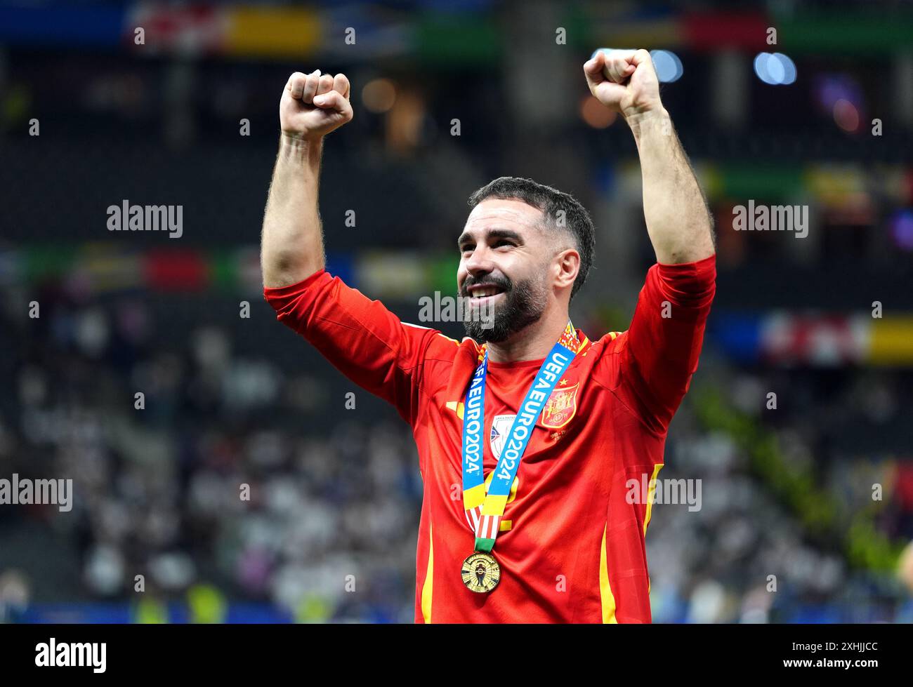 Der Spanier Daniel Carvajal feiert nach dem Gewinn des Endspiels der ...