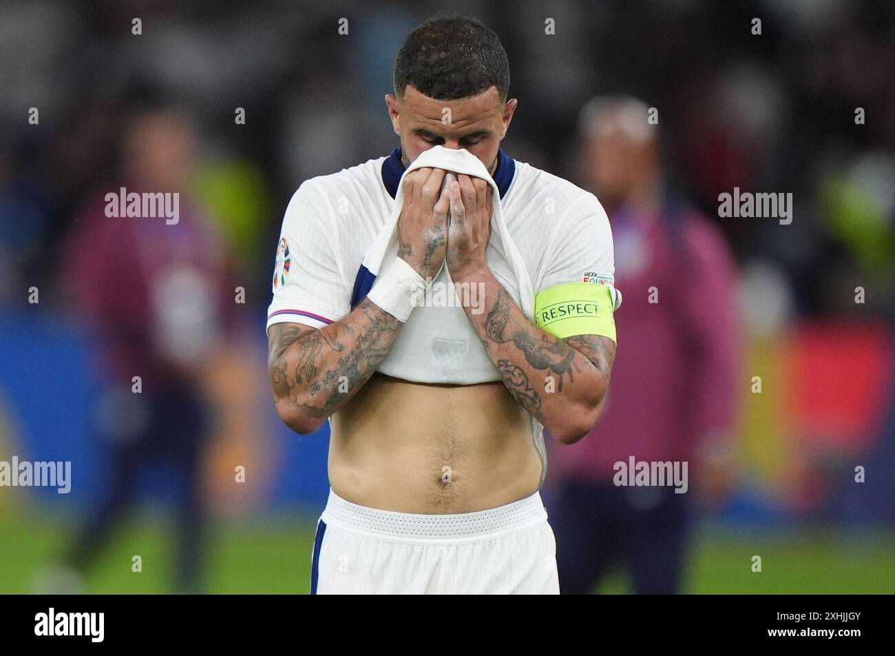 Der Englands Kyle Walker reagiert auf das Endspiel der UEFA Euro 2024 ...