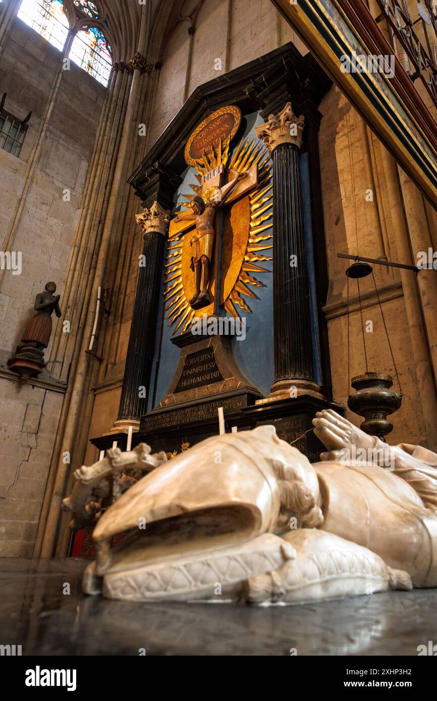 Gero crucifix kölner dom -Fotos und -Bildmaterial in hoher Auflösung – Alamy