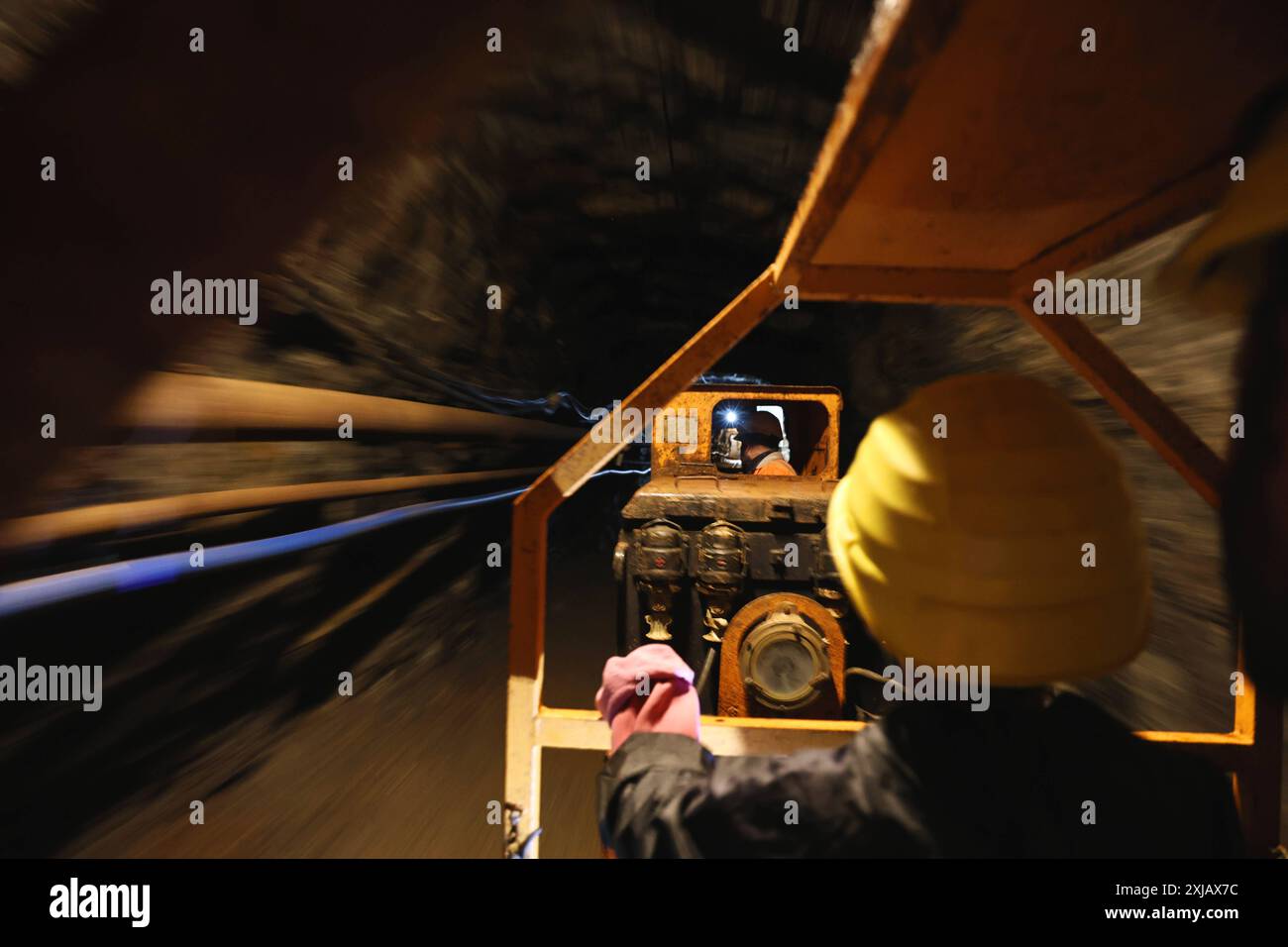 Erzgebirge 10.07.2024, Ehrenfriedersdorf, Besucherbergwerk Zinngrube im Bild: Transportwagen ...