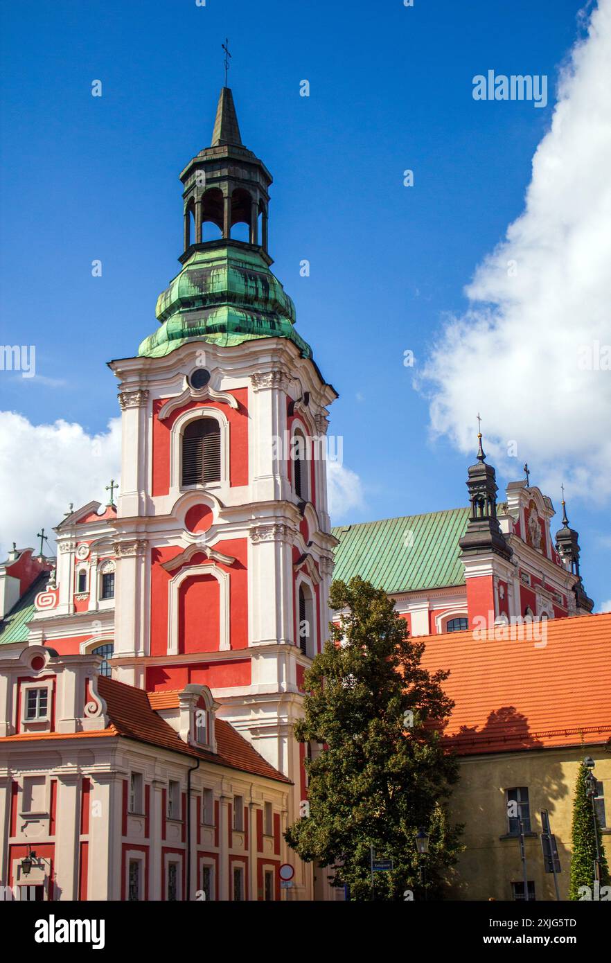 Die Basilika unserer Lieben Frau von ewiger Hilfe und der Heiligen Maria Magdalena oder „Poznań ...