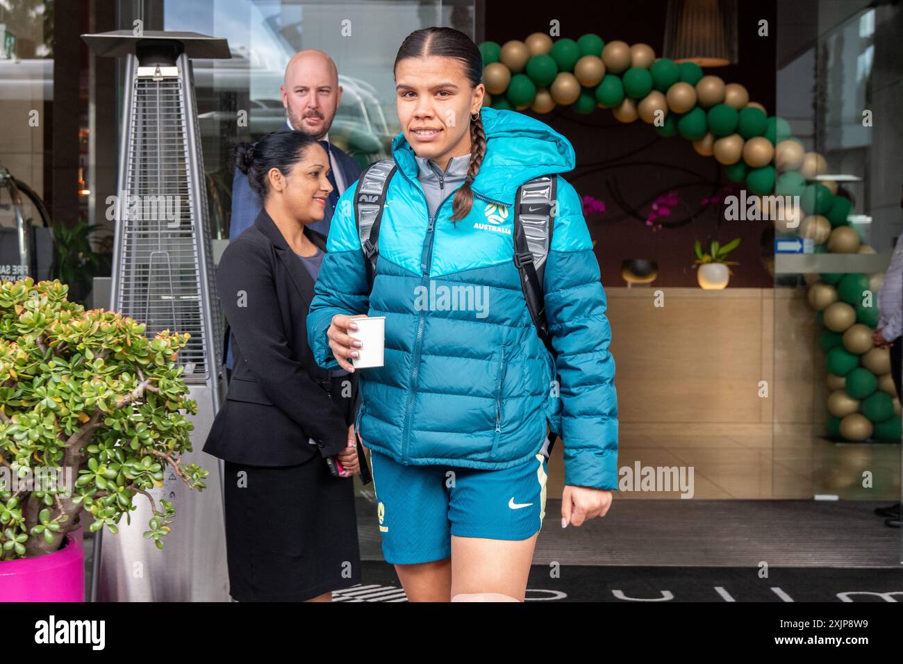 Die Spielerin Jayda Whyman verlässt das Camp im Olympischen Park, um ...