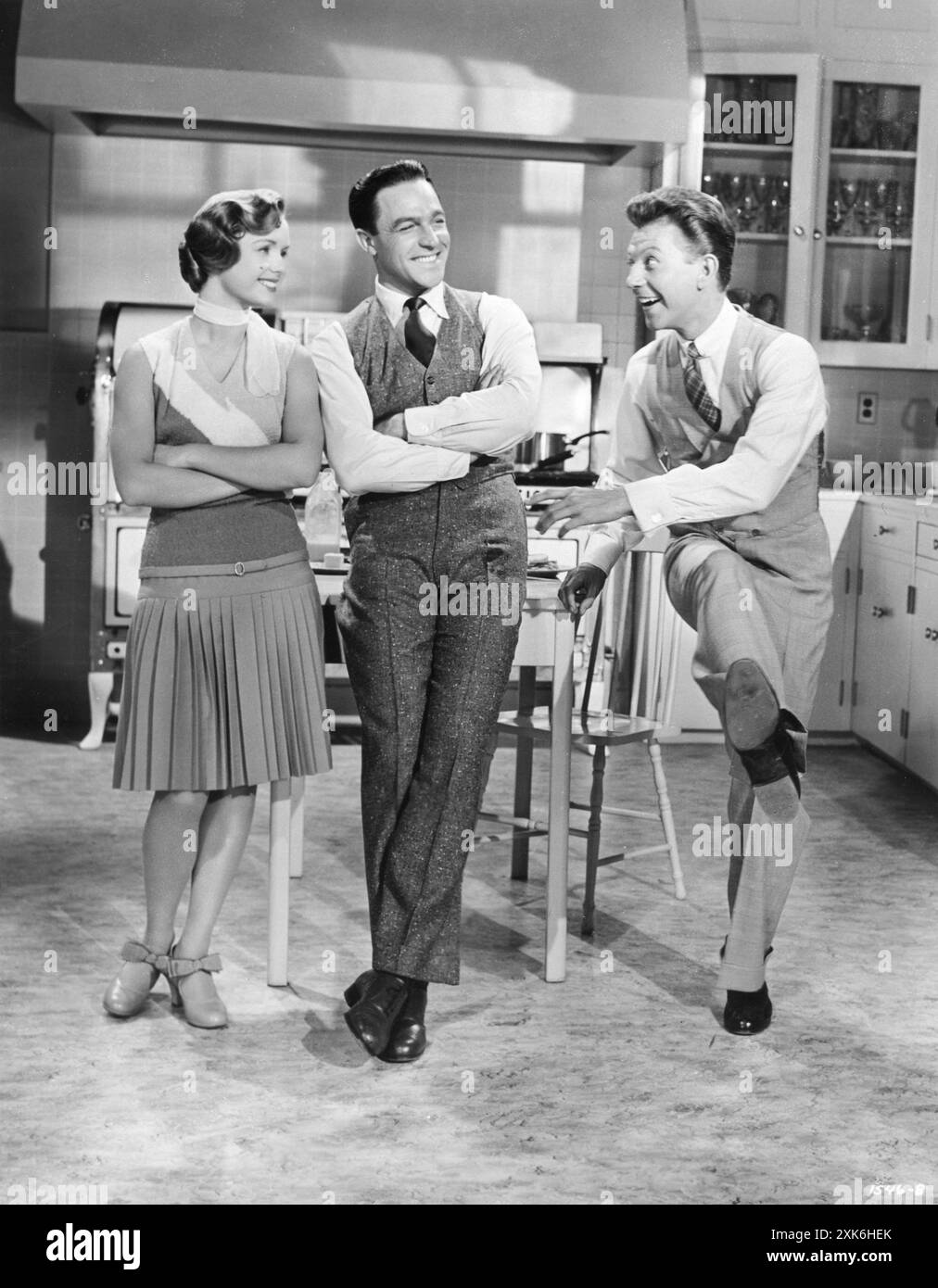 DEBBIE REYNOLDS, GENE KELLY und DONALD O’CONNOR in einer Szene aus ...
