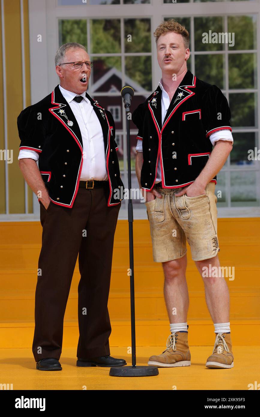 Immer wieder Sonntags 2024, Folge 06 Heinz li. mit Sohn Christian ...