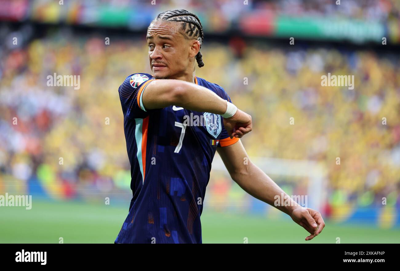 MÜNCHEN, DEUTSCHLAND - 02. JULI: Xavi Simons aus den Niederlanden ...