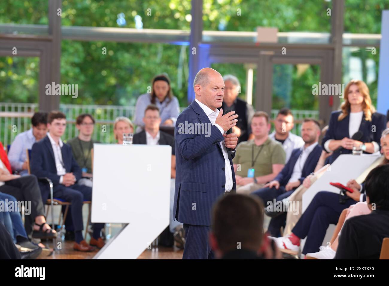 Bundeskanzler Scholz beim Kanzlergespraech in Saarbrücken Bundeskanzler Olaf Scholz mit ...