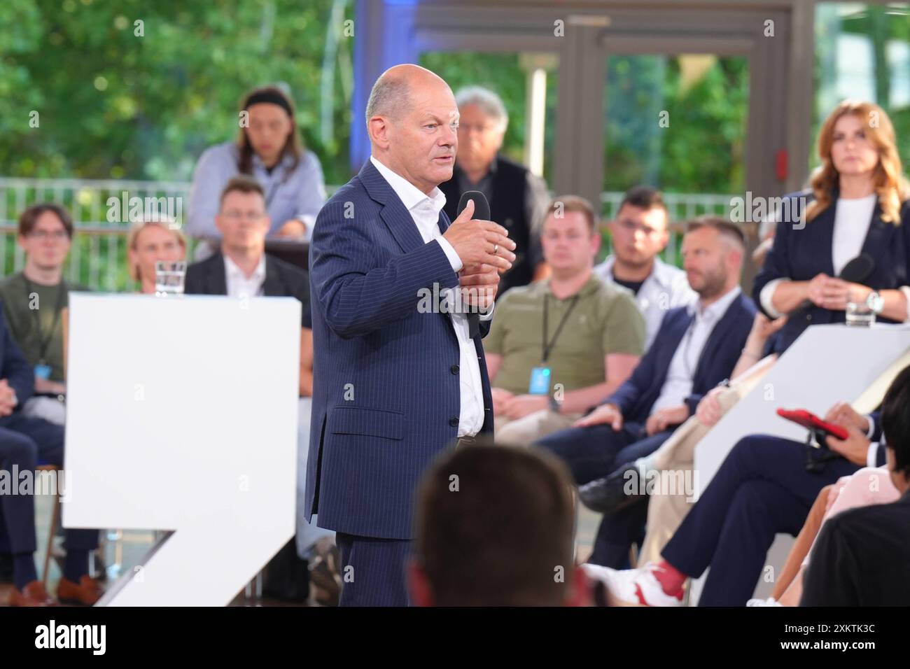 Bundeskanzler Scholz beim Kanzlergespraech in Saarbrücken Bundeskanzler Olaf Scholz mit ...