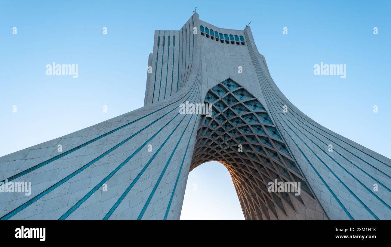 Shahyad tower -Fotos und -Bildmaterial in hoher Auflösung – Alamy