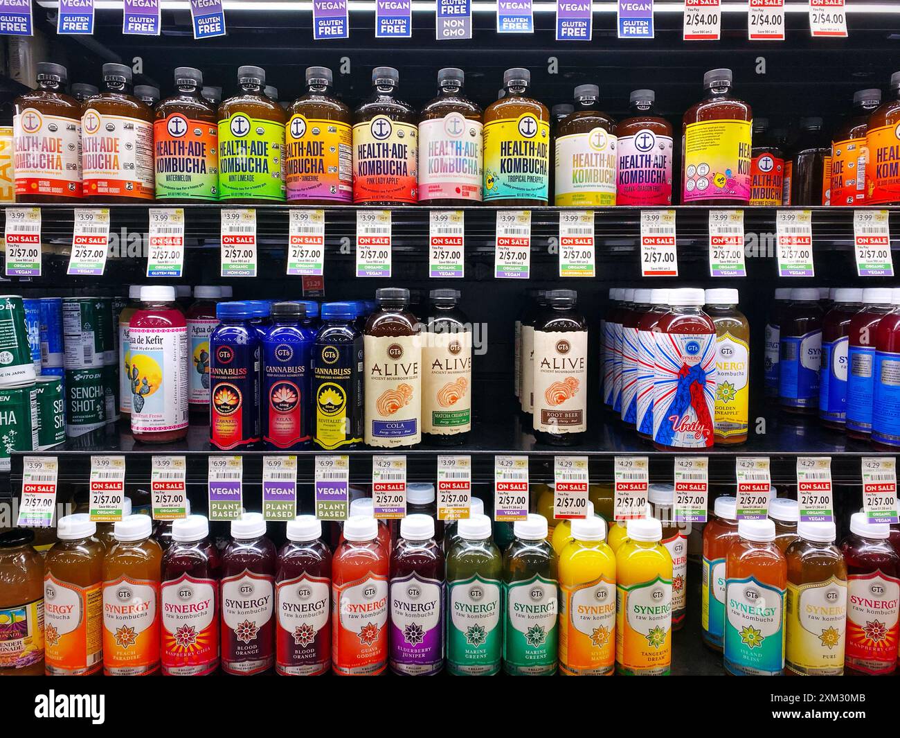 Kombucha tees -Fotos und -Bildmaterial in hoher Auflösung – Alamy