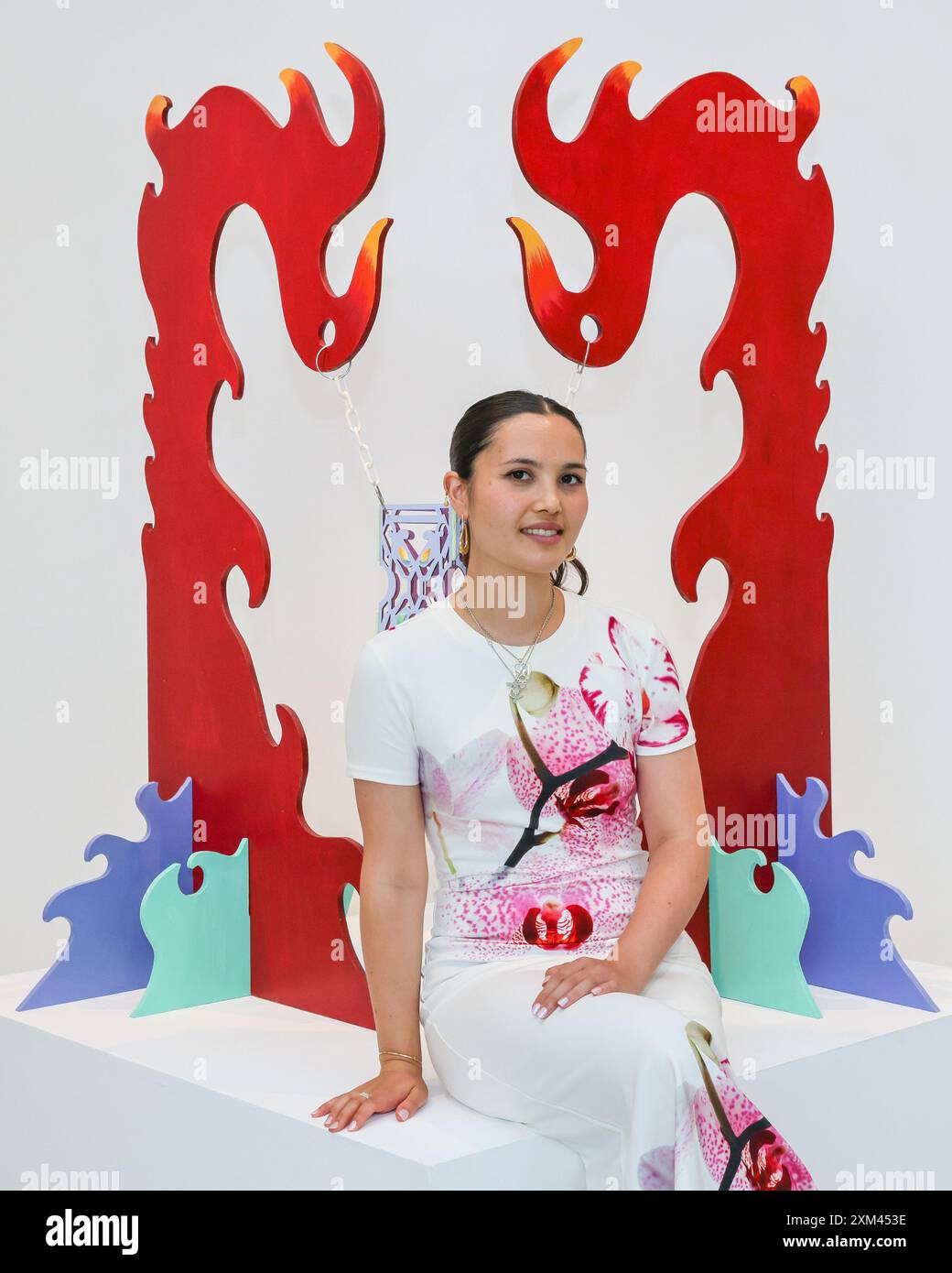 London, Großbritannien. Juli 2024. Die Künstlerin Hannah Lim mit ihrer ...