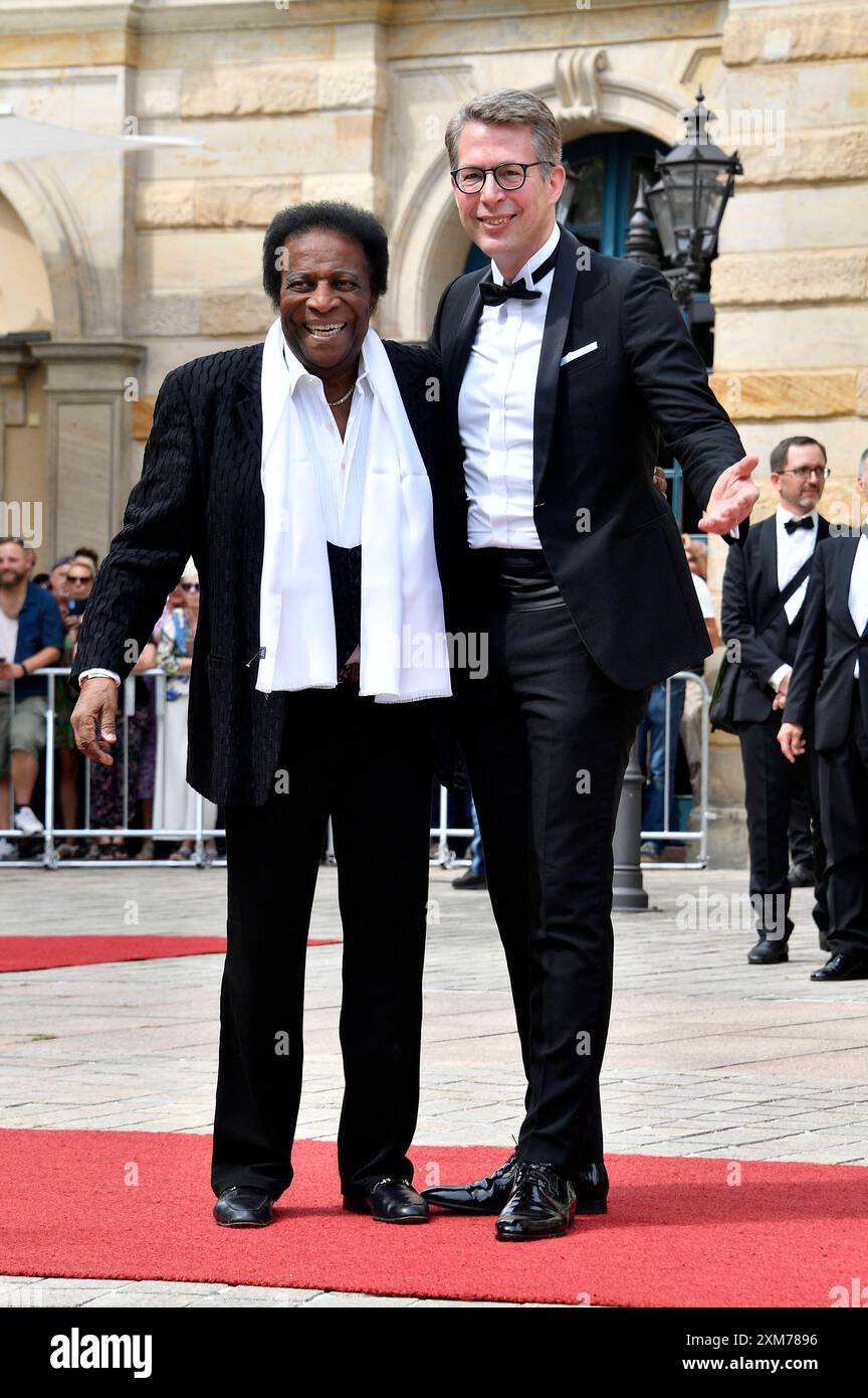 Roberto Blanco und Markus Blume bei der Eröffnung der 112. Richard ...