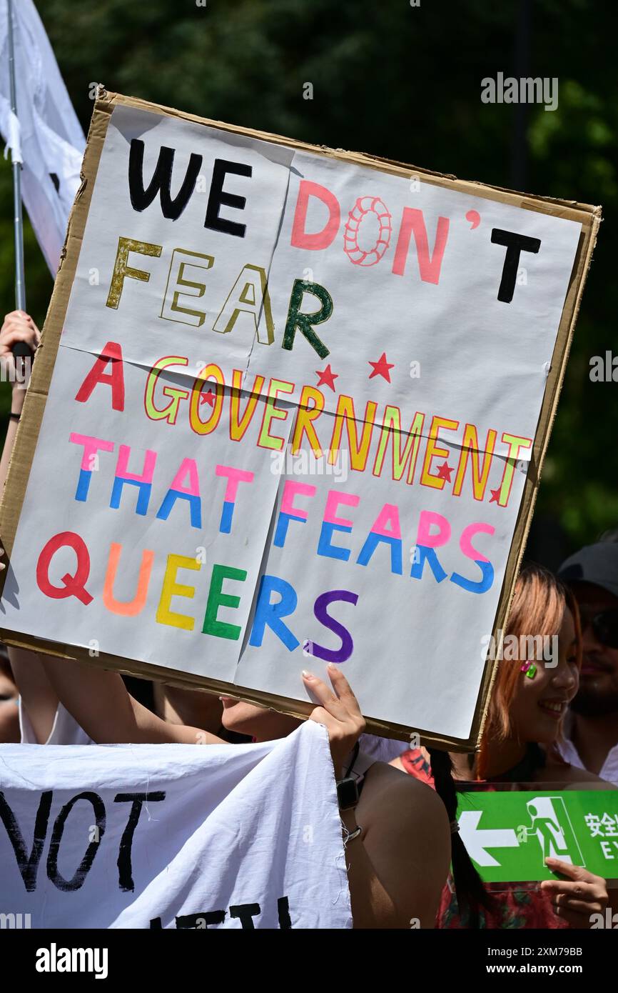 Gay pride parade 2024 -Fotos und -Bildmaterial in hoher Auflösung – Alamy