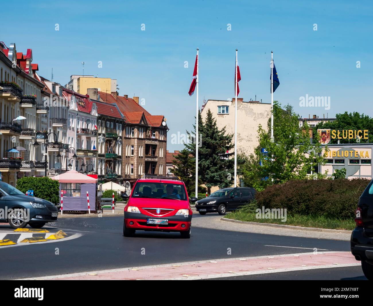 Słubice, Polen - Mai 2022: Alte, farbenfrohe Gebäude in Slubice ...
