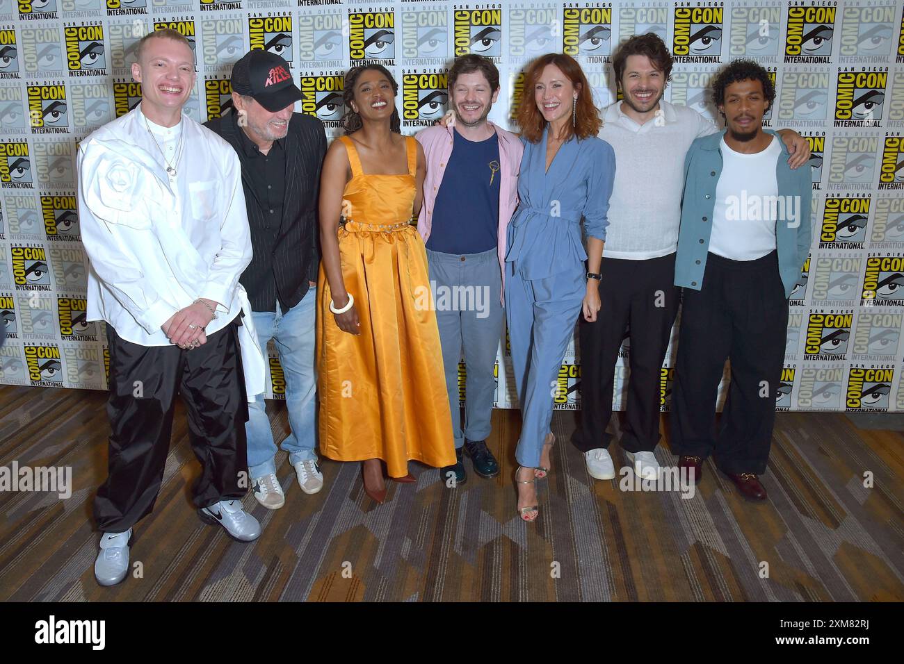 Jojo Macari, Roland Emmerich, Sara Martins, Iwan Rheon, Gabriella ...