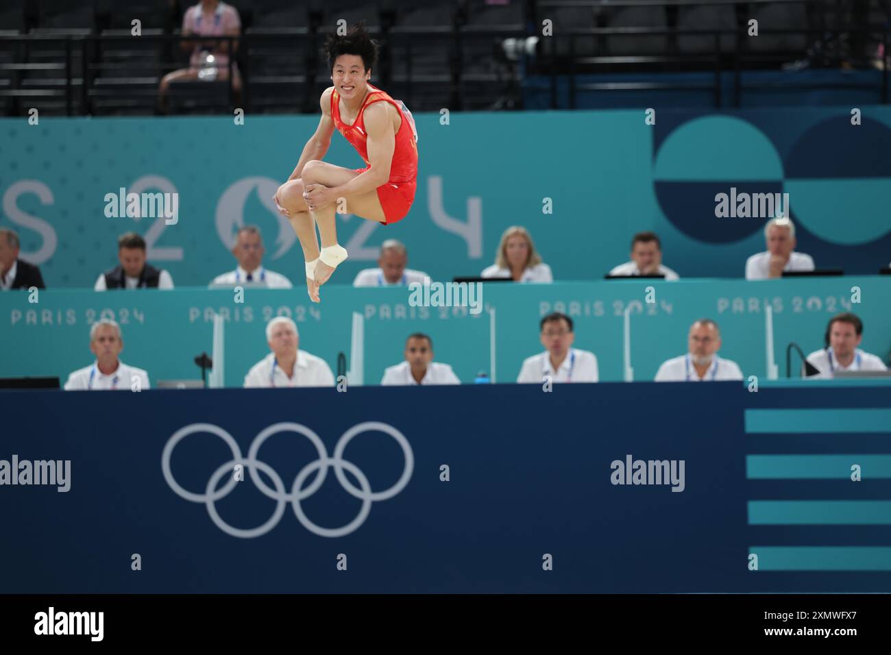 **CHINESISCHES FESTLAND, HONGKONG, MACAU UND TAIWAN OUT** das Team ...