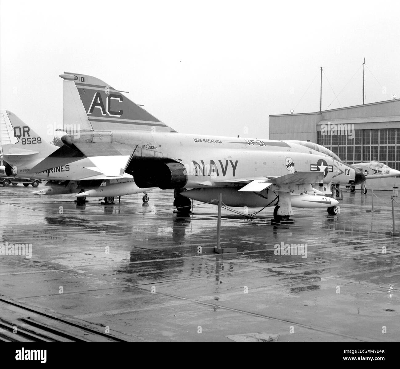 Mcdonnell douglas f 4j phantom -Fotos und -Bildmaterial in hoher ...