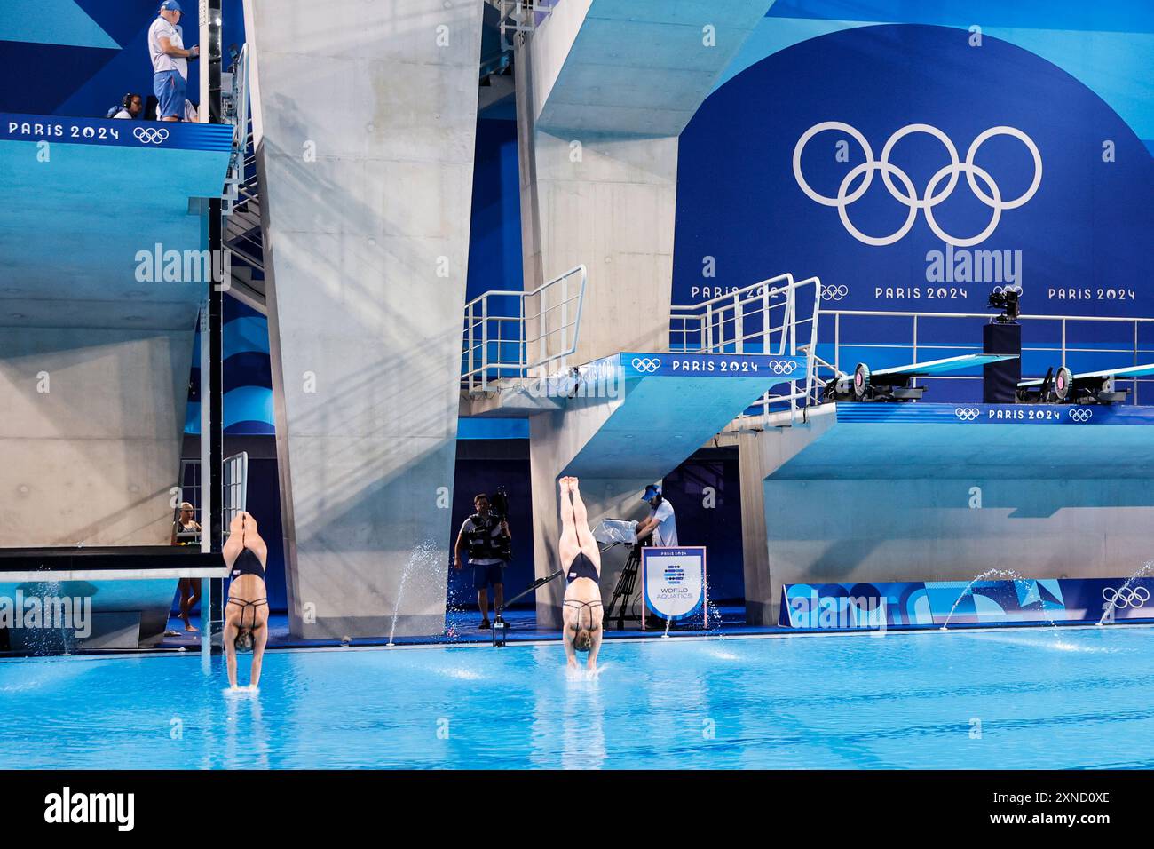Jessica Parratto and Delaney Schnellof United States compete during ...