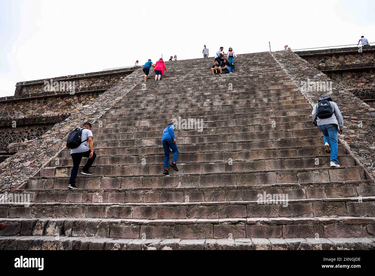 Touristen Archäologische Zone von Teotihuacan, die Stadt mit den ...