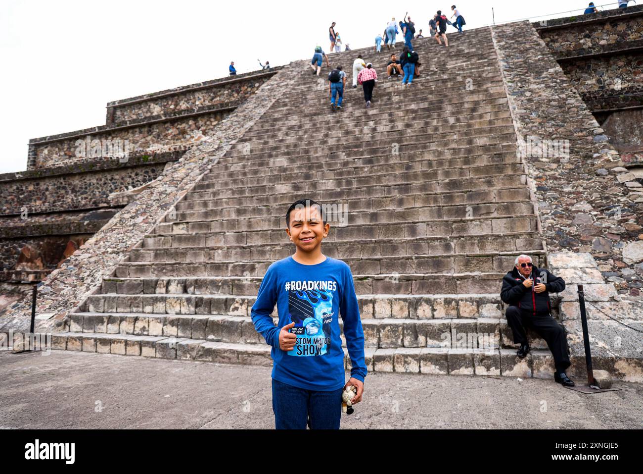 Touristen Archäologische Zone von Teotihuacan, die Stadt mit den ...