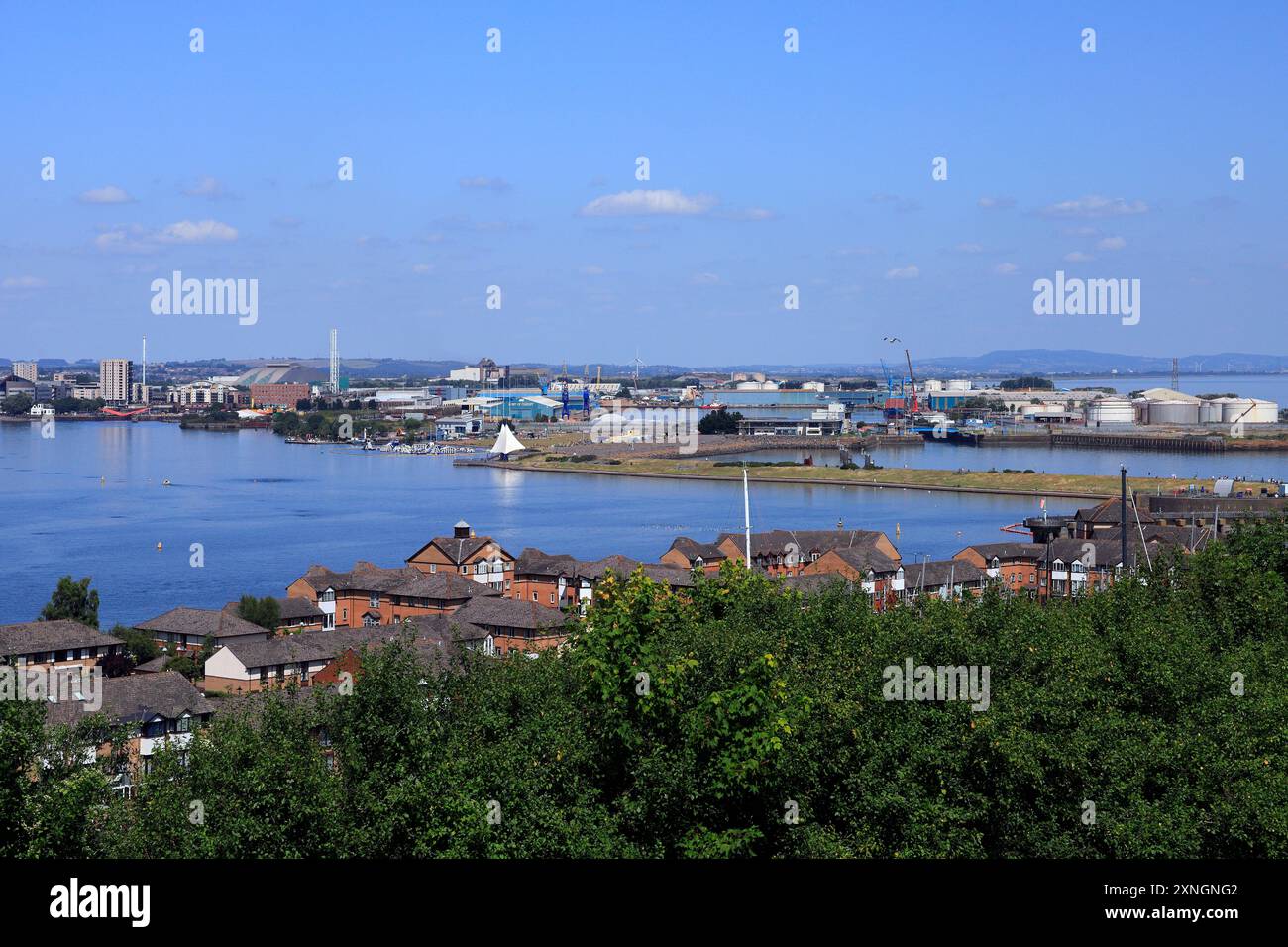 Blick vom Penarth Head über Cardiff Bay und Barrage, aufgenommen im ...