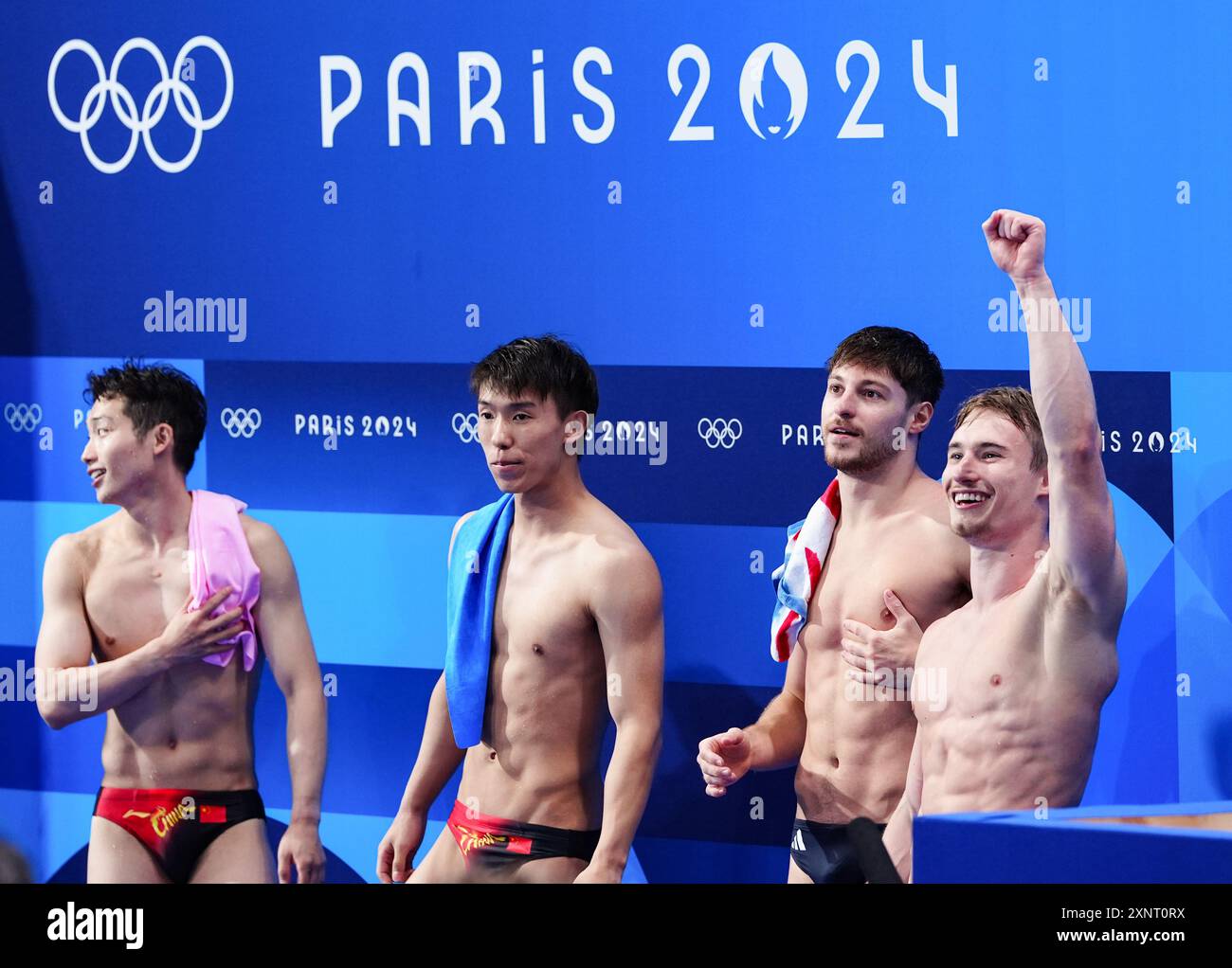 Die Chinesen Long Daoyi und Wang Zongyuan (links), die Gold gewonnen haben, und die Briten Jack ...