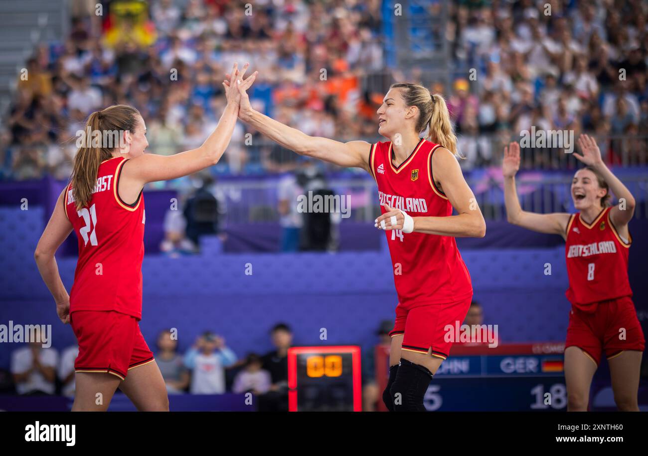 Paris, Frankreich. August 2024. Svenja Brunckhorst (DE) Sonja ...